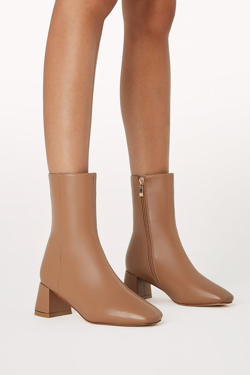 Christina Boots Toffee | Fortunate One